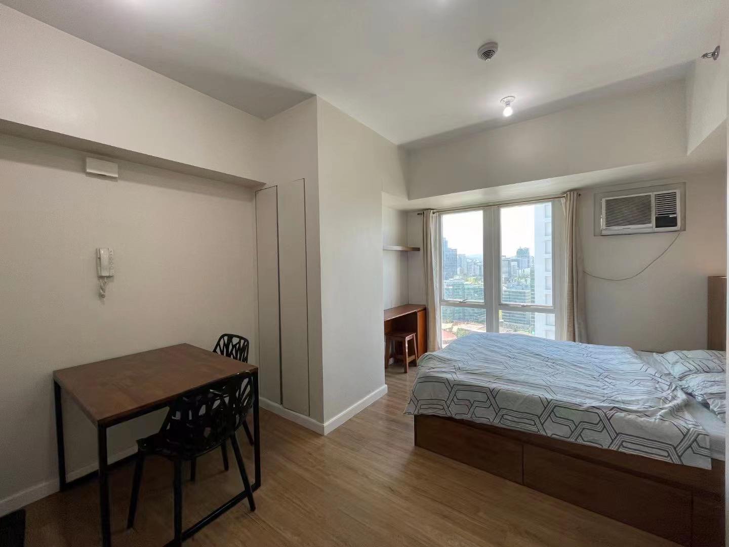 Solinea Tower 2 Studio room – For rent